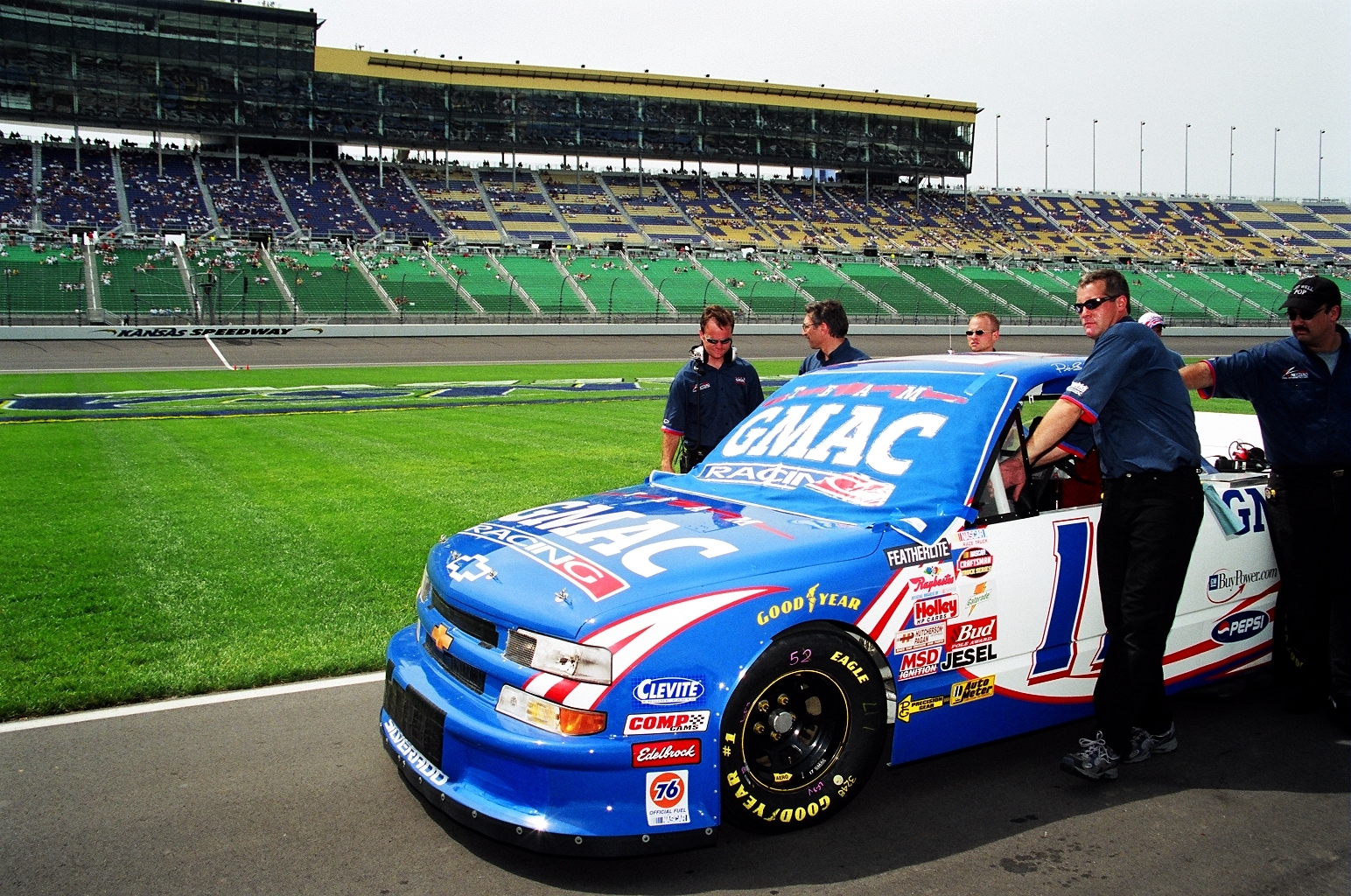 Ricky Hendrick wins at Kansas Speedway in CRAFTSMAN Truck Series ...