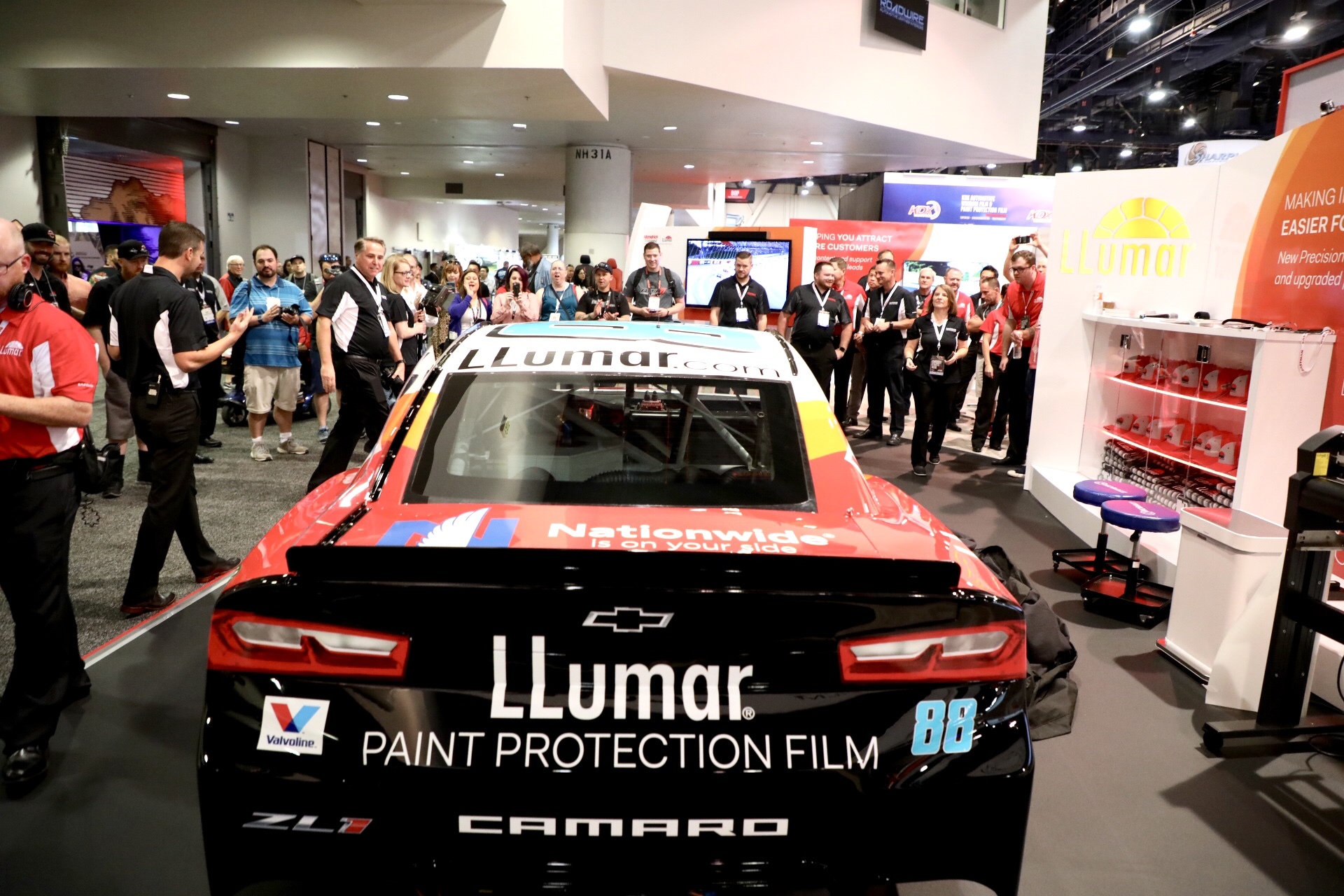 Up close: Bowman's 2019 LLumar Chevy | Hendrick Motorsports