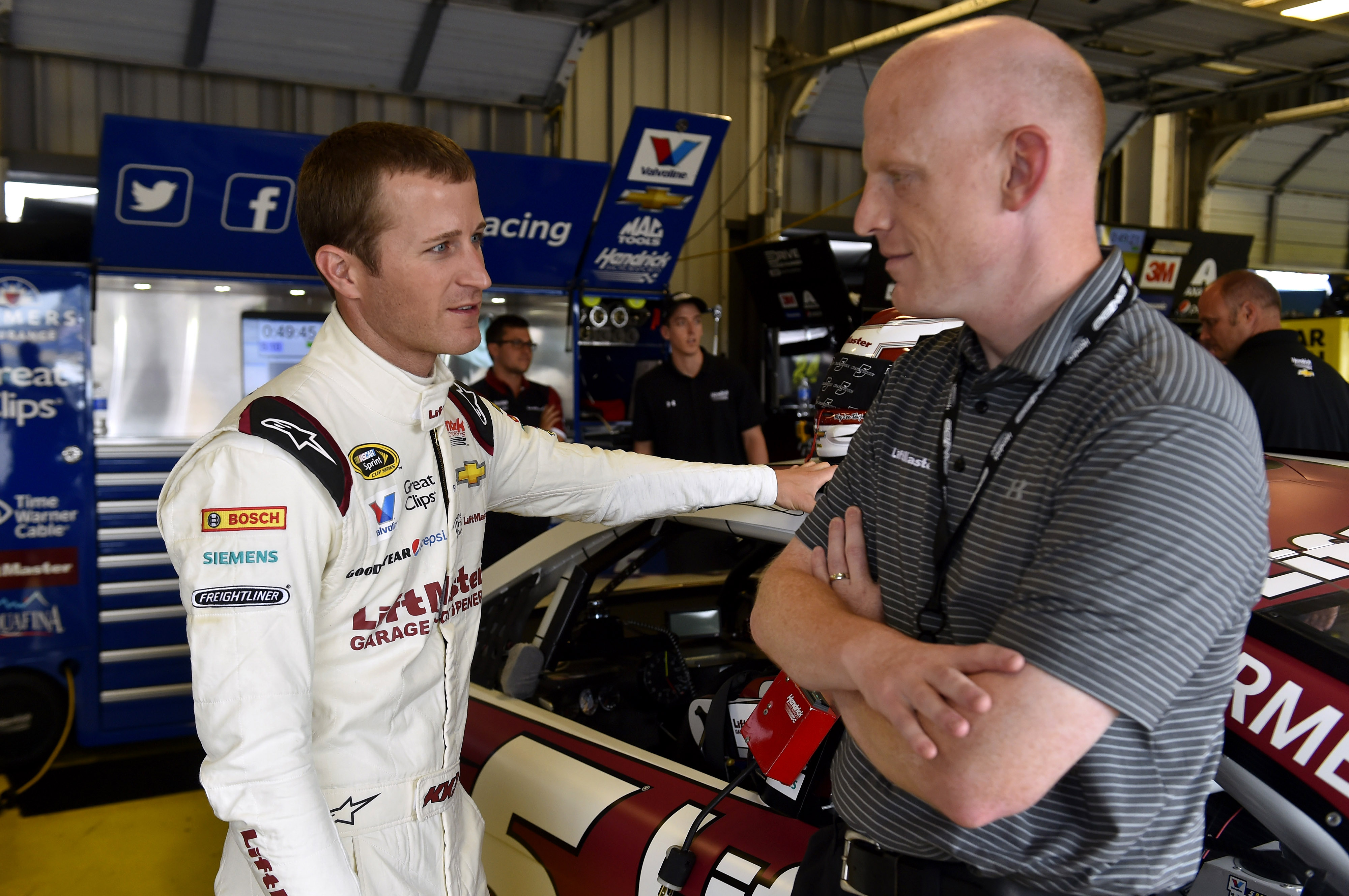Shots of the Race: Kahne at Kentucky | Hendrick Motorsports