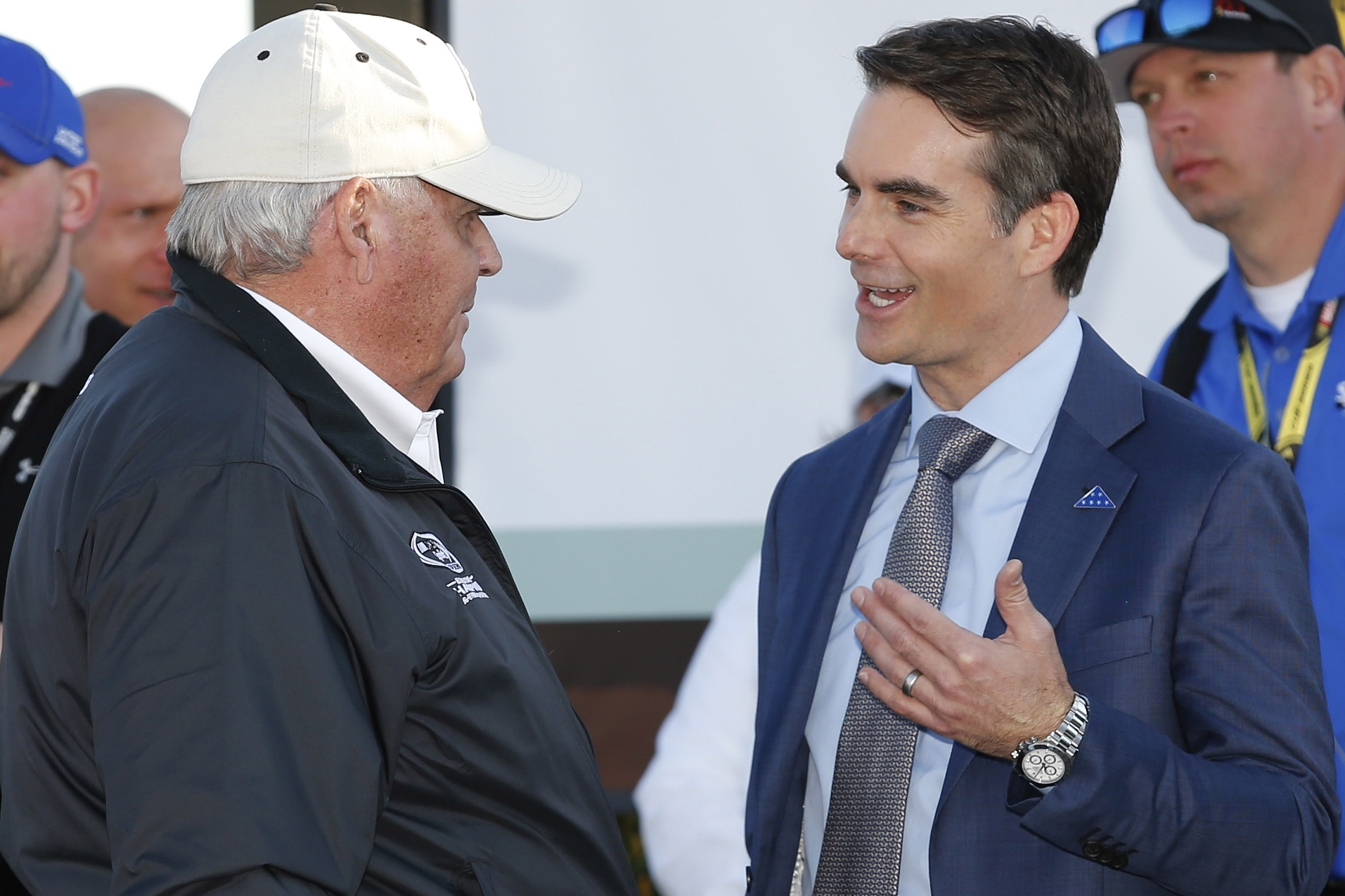 Hendrick: 'If Dale can't go, Jeff is ready to step in' | Hendrick ...