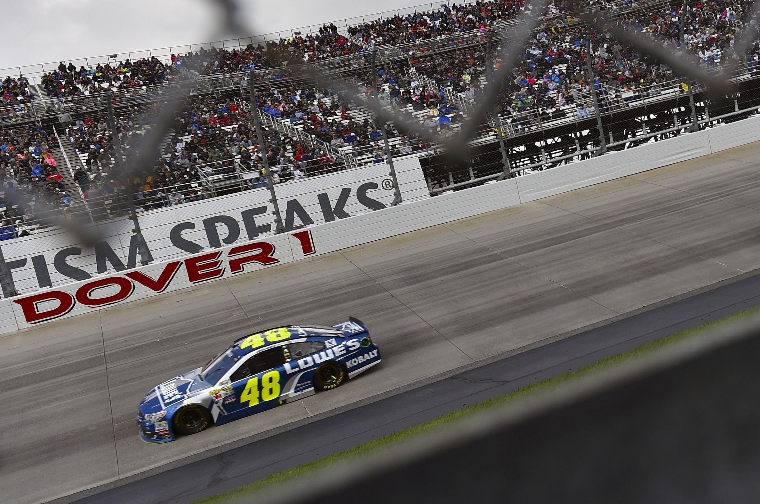 Shots of the Race: Johnson at Dover | Hendrick Motorsports