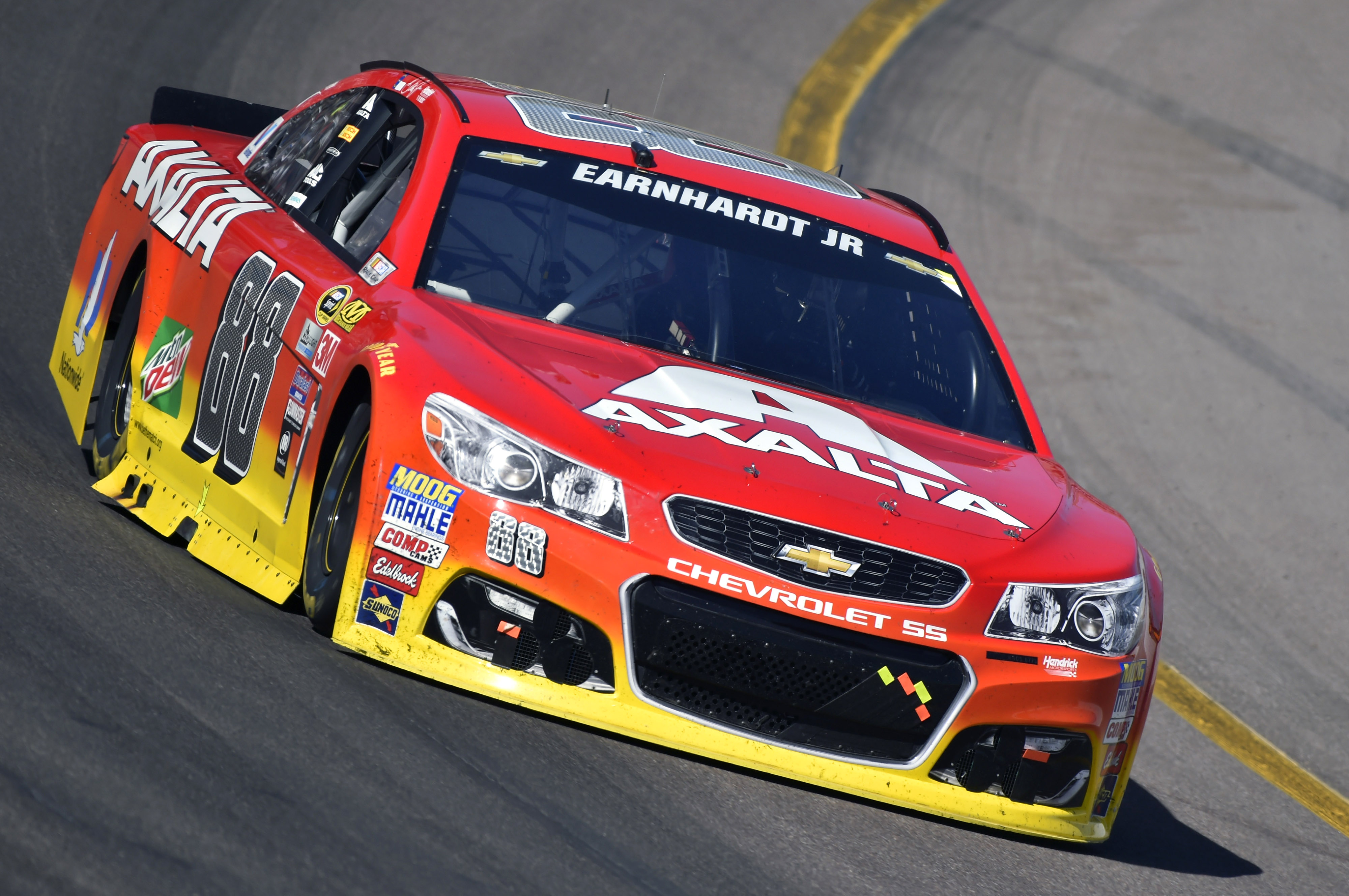 Shots of the race: Earnhardt at Phoenix | Hendrick Motorsports