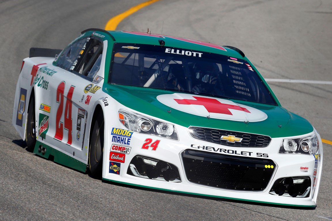 Shots of the Race: Elliott at Richmond | Hendrick Motorsports