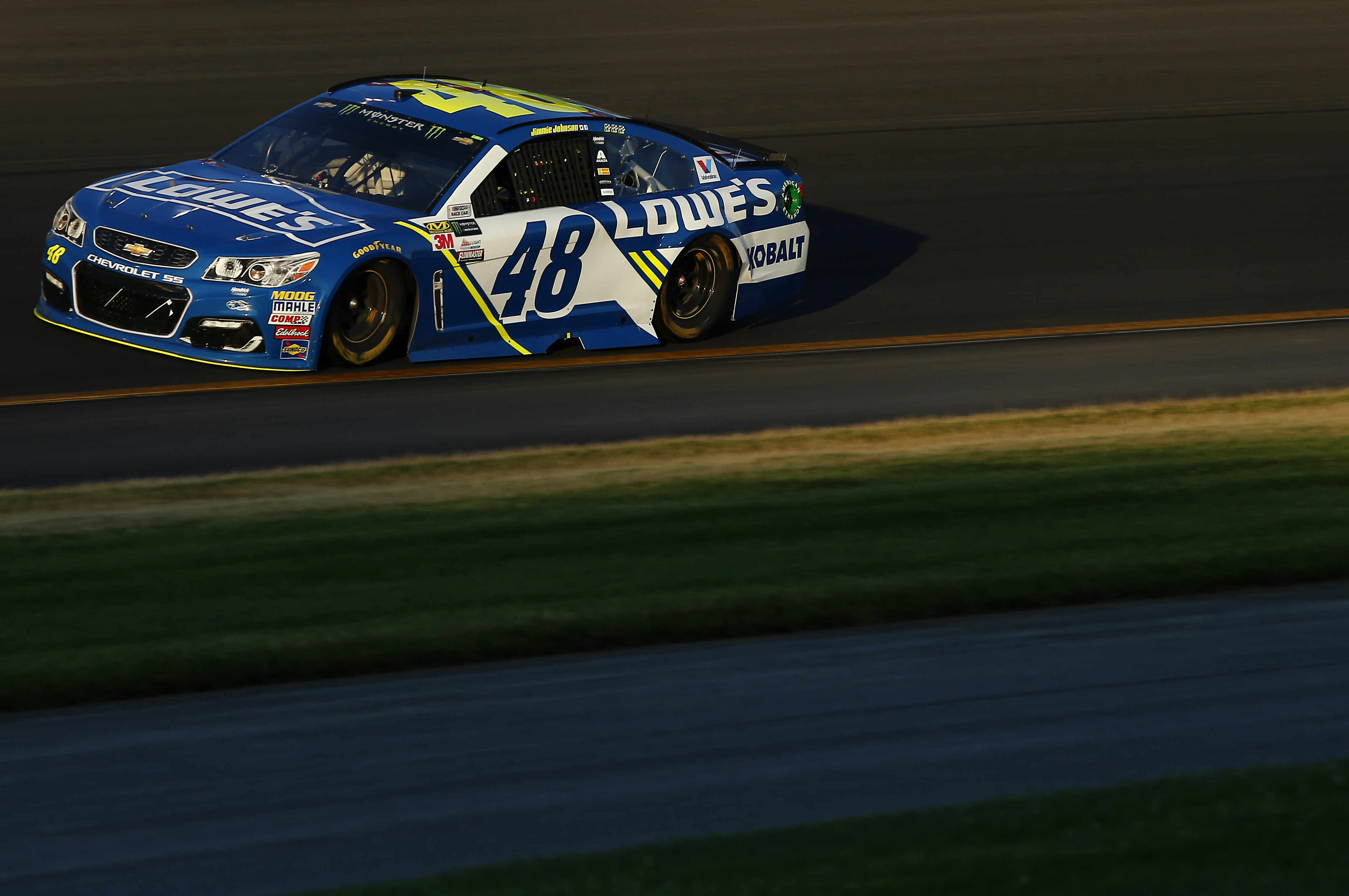 Shots of the Race: Johnson at Kentucky | Hendrick Motorsports