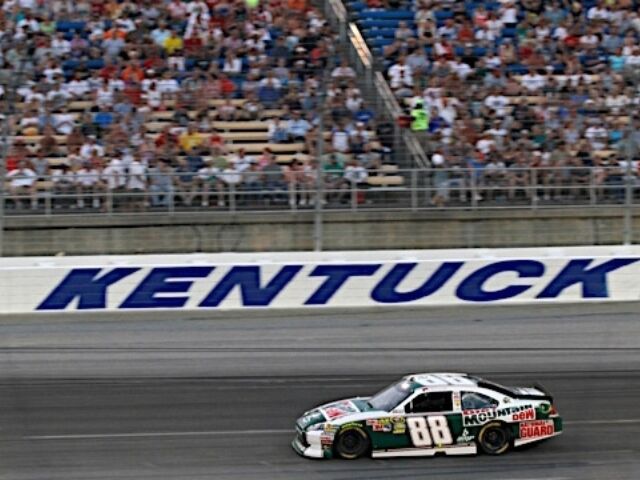 No. 88 team at Kentucky | Hendrick Motorsports