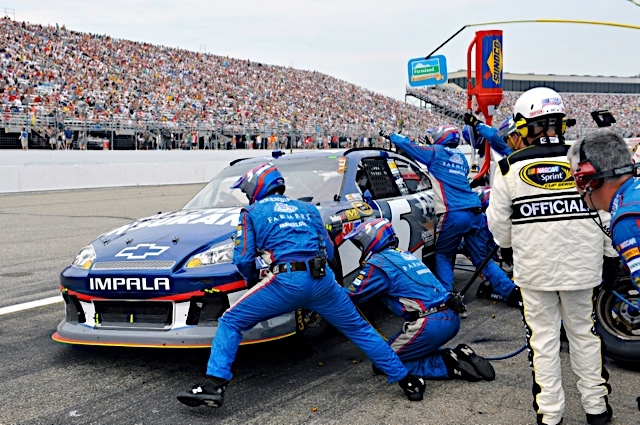 Inside pit crew heat training | Hendrick Motorsports