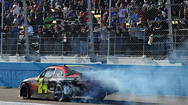 Gordon wins, teammates finish in top 13 at Phoenix | Hendrick Motorsports