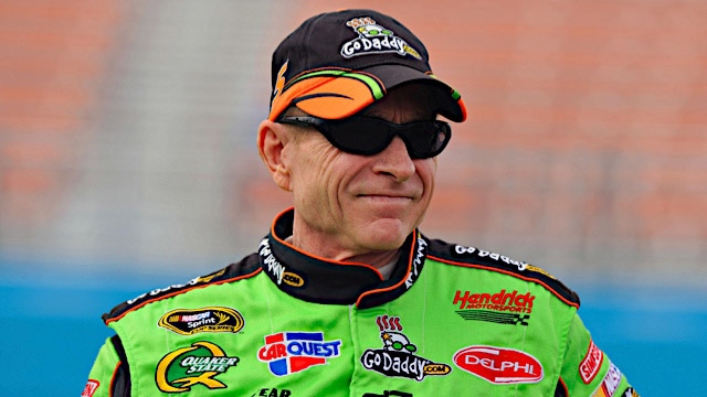 Martin, Gordon qualify in top 10 for Richmond | Hendrick Motorsports