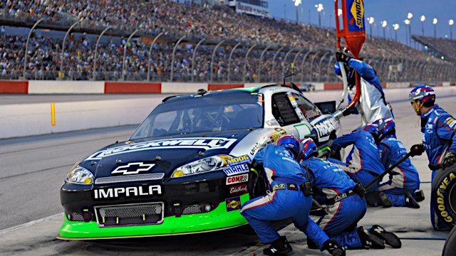 Over the wall: Breaking down a pit stop | Hendrick Motorsports