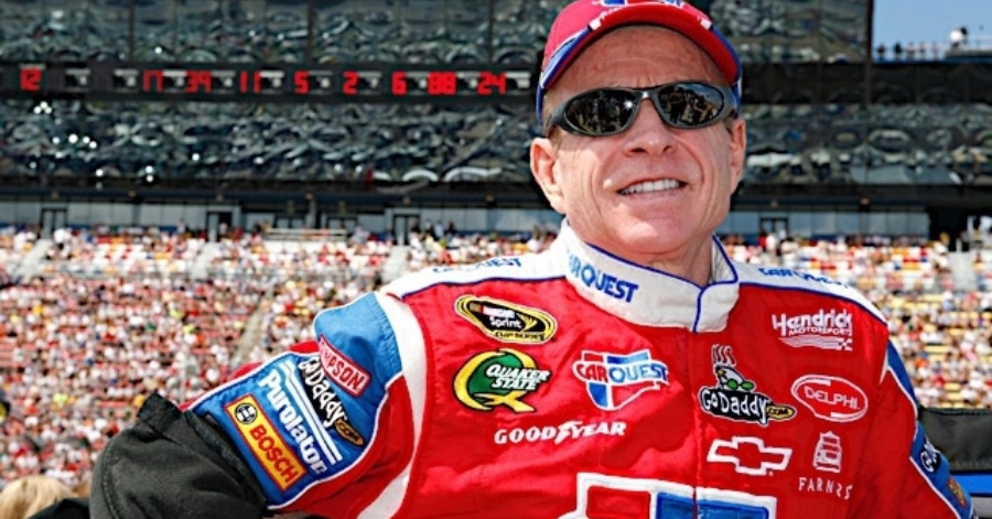 Martin, Gordon qualify in top 10 at Kansas | Hendrick Motorsports