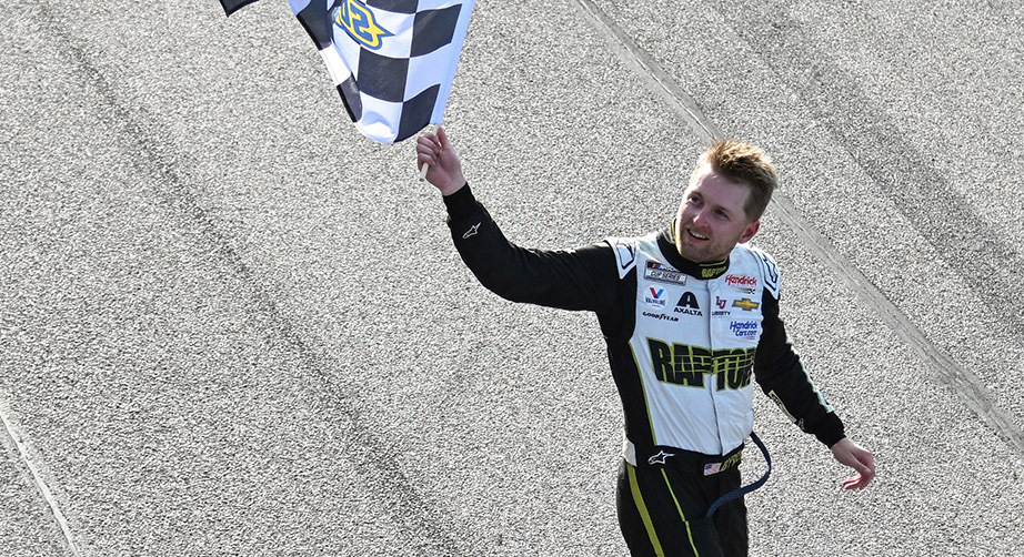 Byron appears as guest on Hamlin's podcast | Hendrick Motorsports