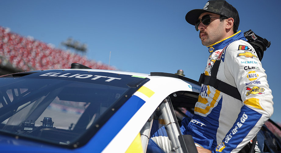 Elliott picks up stage win as he finds front of the pack in Alabama ...