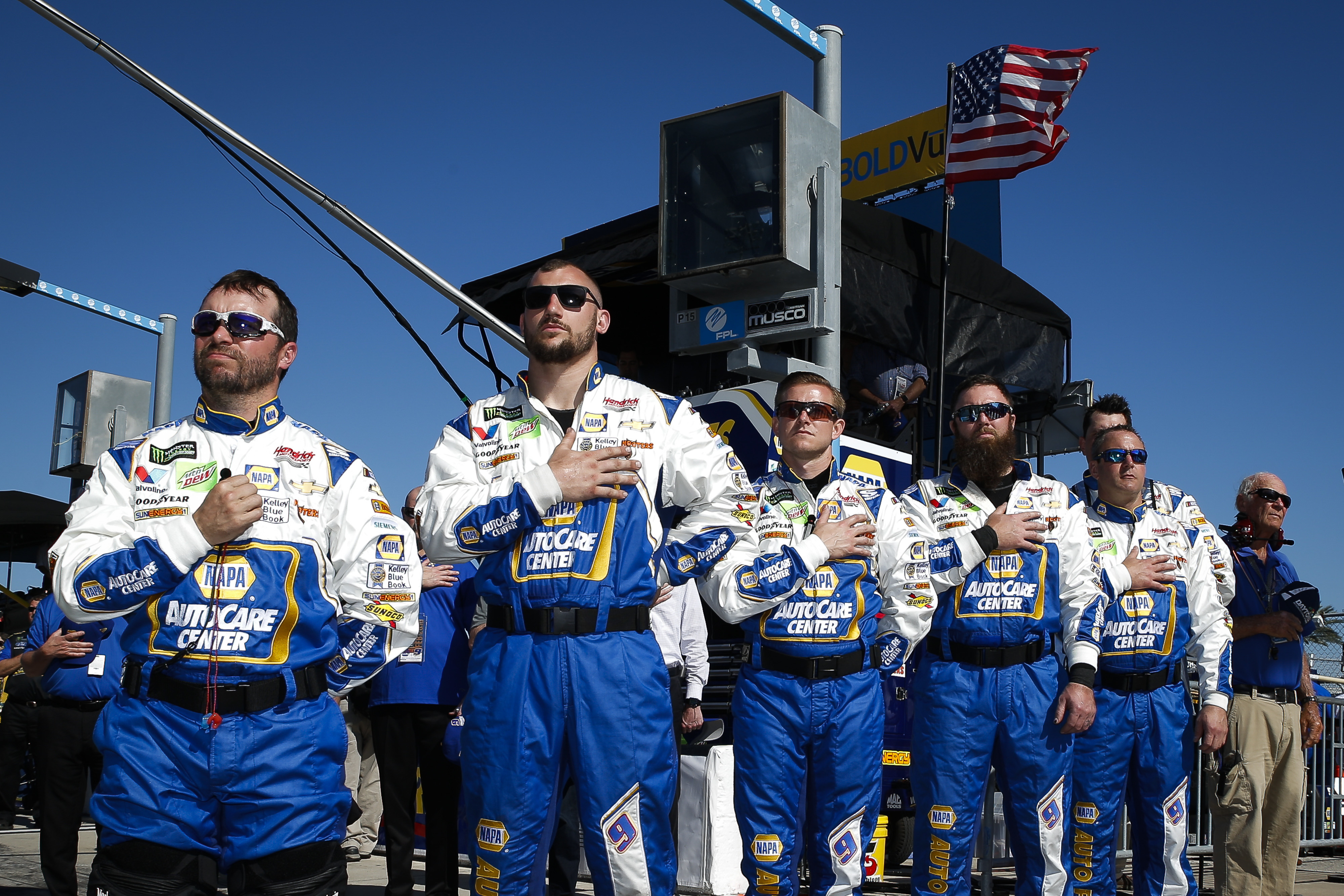 Heat training helps pit crews stay ready in summer months | Hendrick ...