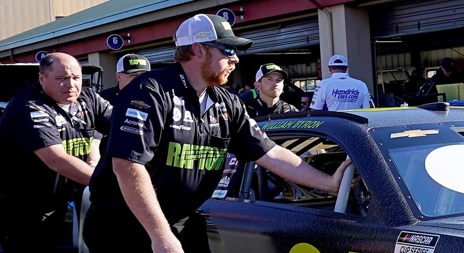 Fine details crucial to Keiper's success as No. 24 mechanic | Hendrick ...