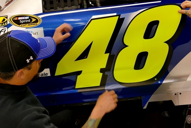 Behind the scenes of the 'Jeff Gordon yellow' number transformations ...