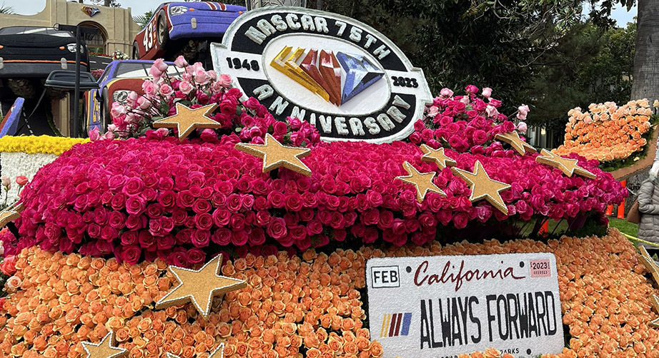 Iconic No. 24 paint scheme featured on NASCAR's Rose Parade float ...