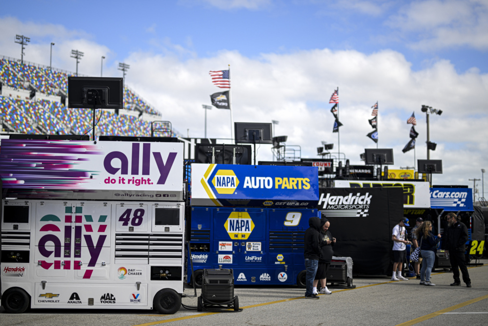 Official Site of Hendrick Motorsports NASCAR Racing Team