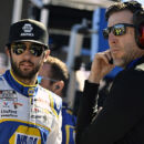 Elliott wins Gresham's World Crown 300 in dominating fashion | Hendrick ...