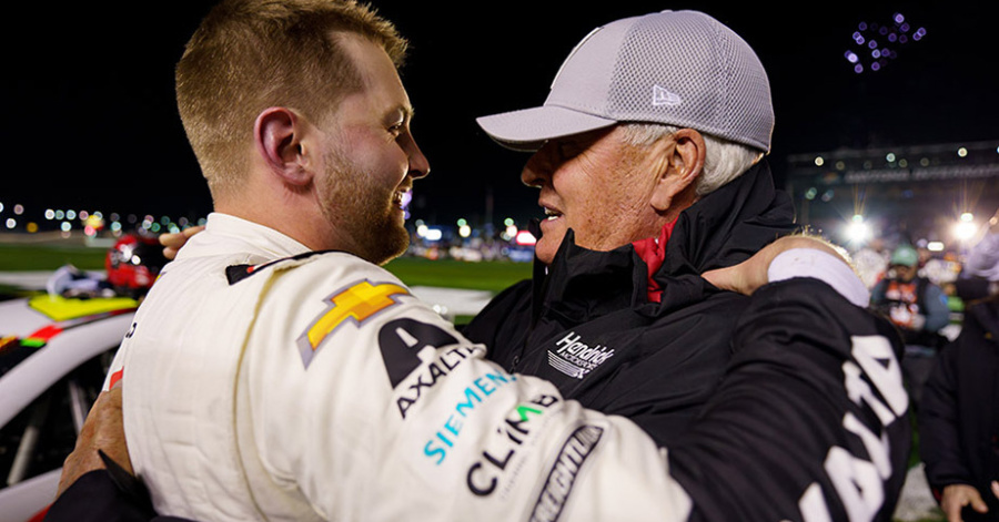 Chip on shoulder fuels Byron's growth, rise to stardom | Hendrick ...