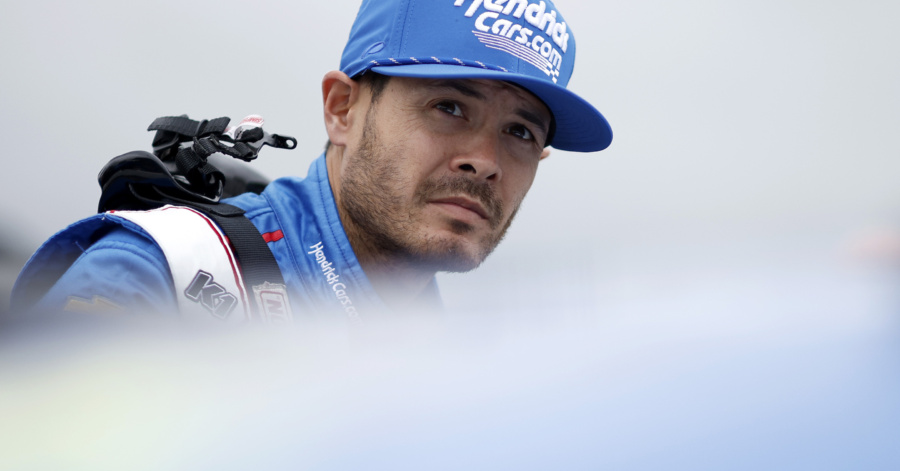 Larson scores top-five finish at Loudon, ties Elliott for points lead ...