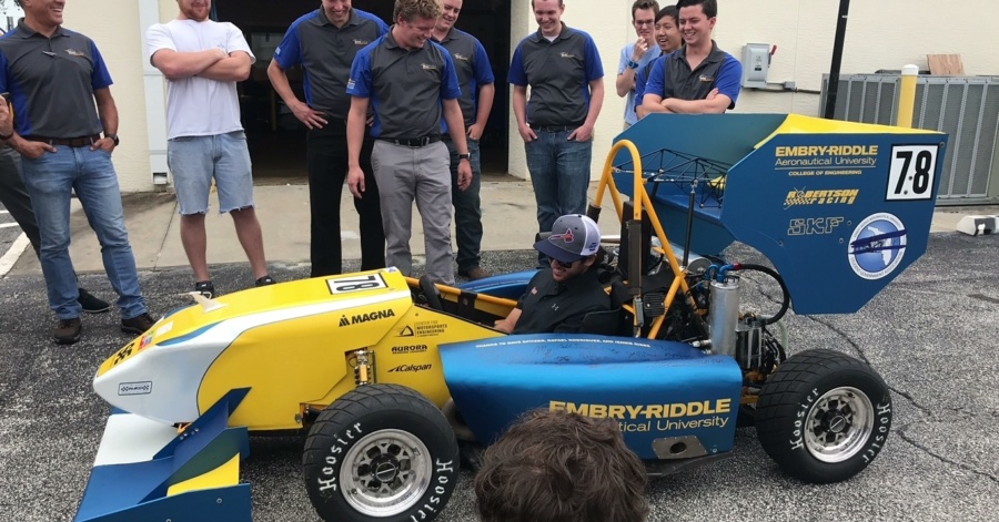 Elliott visits Embry-Riddle Aeronautical University | Hendrick Motorsports