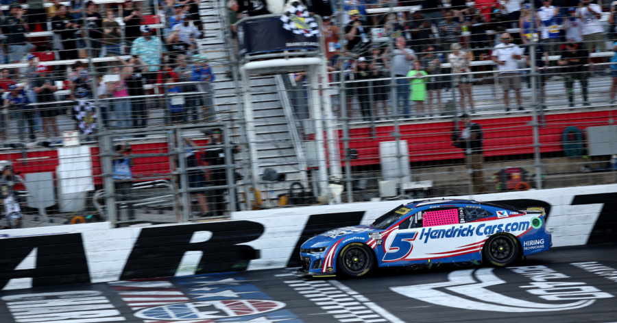 Rollin' at the ROVAL: Kyle Larson dominates NASCAR playoffs Round of 12 ...