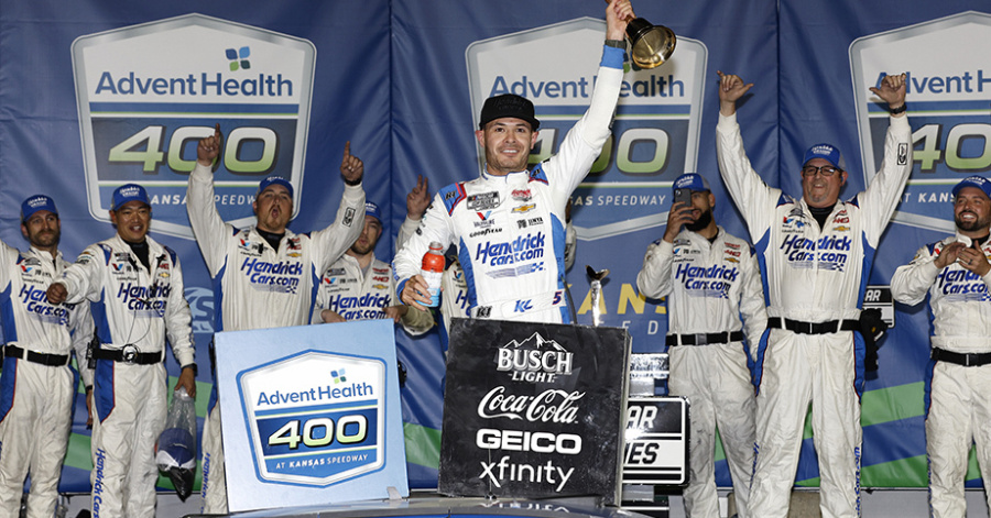 Larson scores Kansas win in closest NASCAR Cup Series finish ever ...